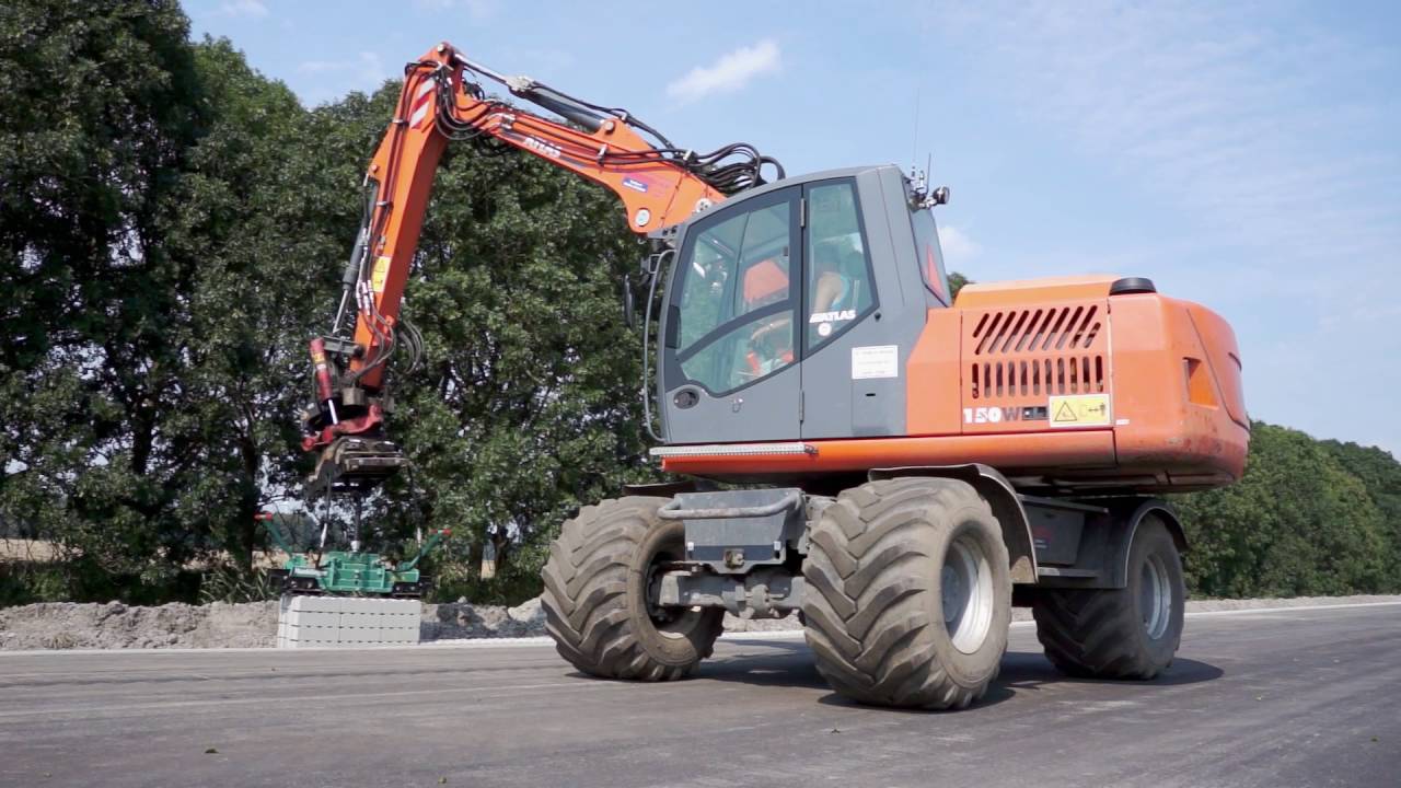 Graskeien leggen met Hunklinger S-400 door Cazemier uit Tolbert ...